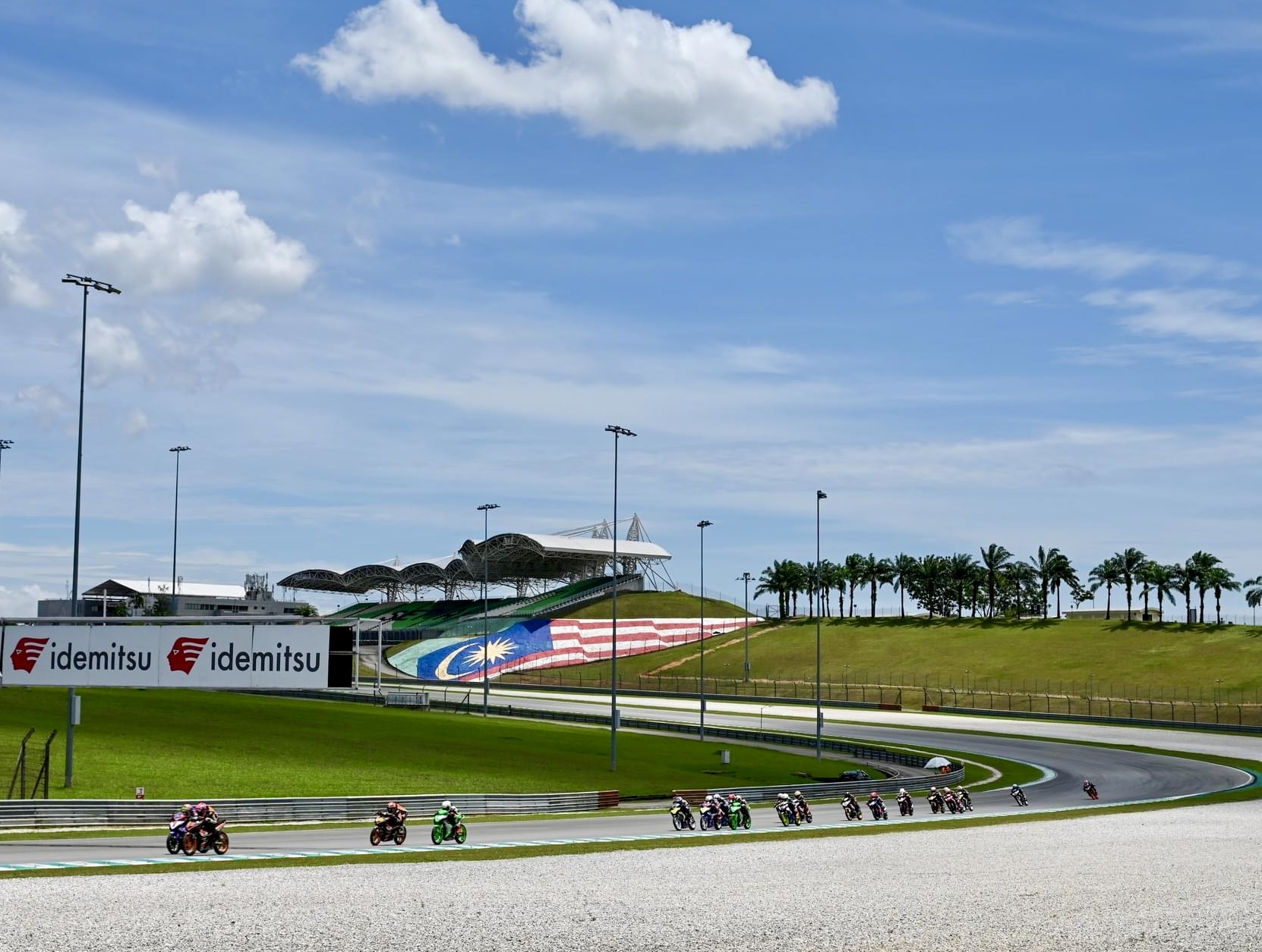 Aditya Fauzi, Fahmi Basam dan Gupita Kresna Kibarkan Merah Putih di ...