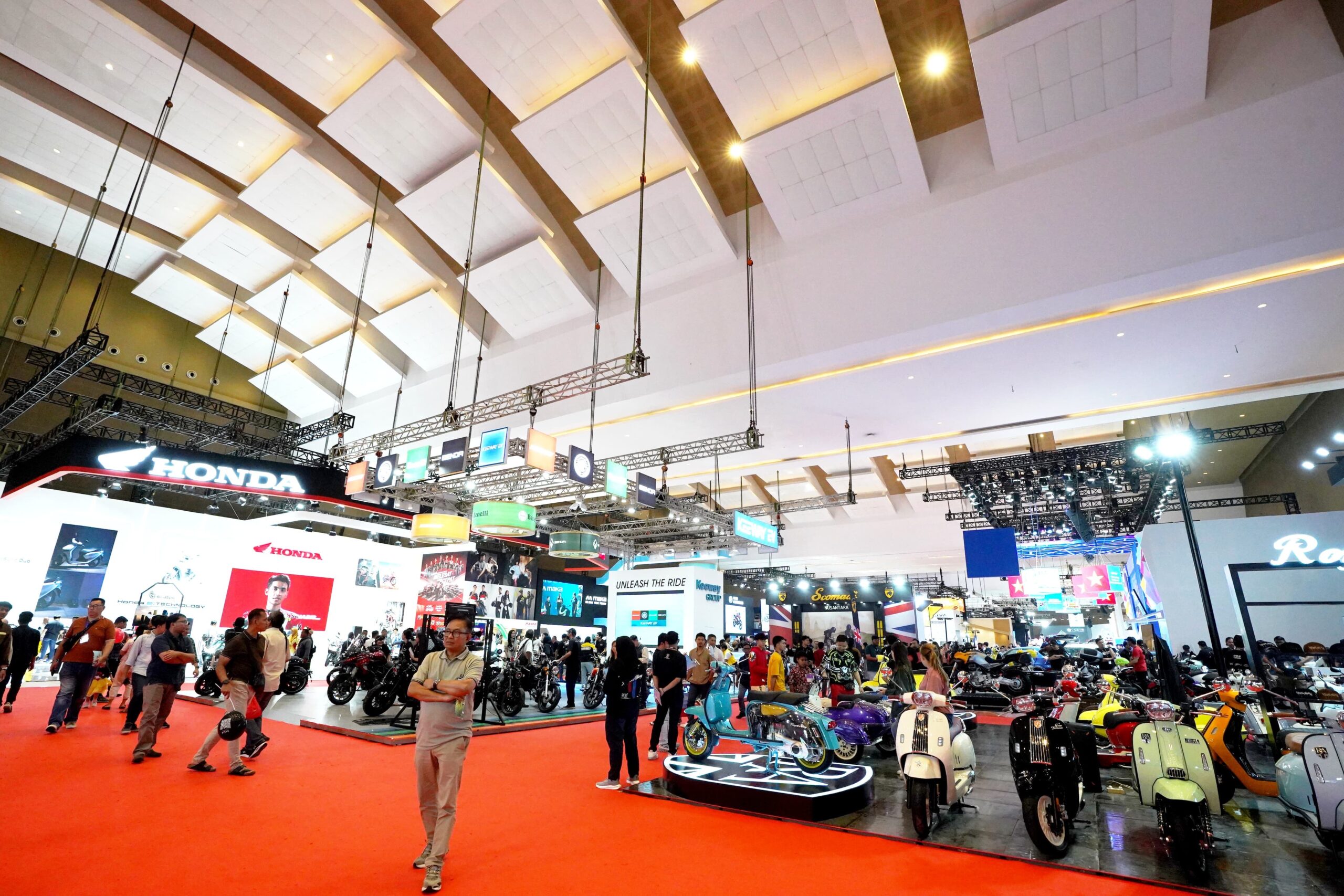 Banyak Promo Menarik Dari APM Motor di IIMS 2025, Hingga Puluhan Juta ...